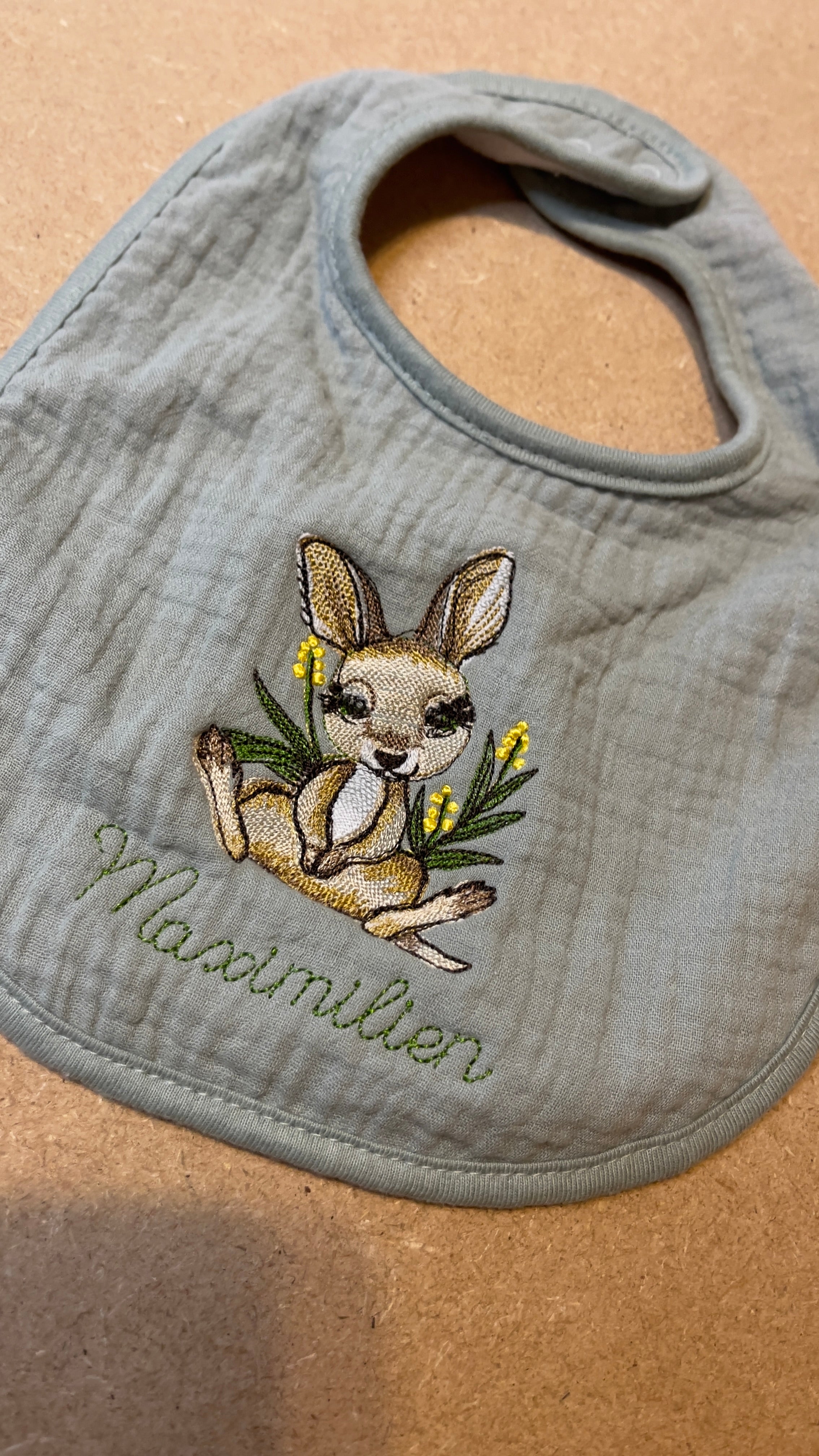 Bavoir – Atelier Mirabel